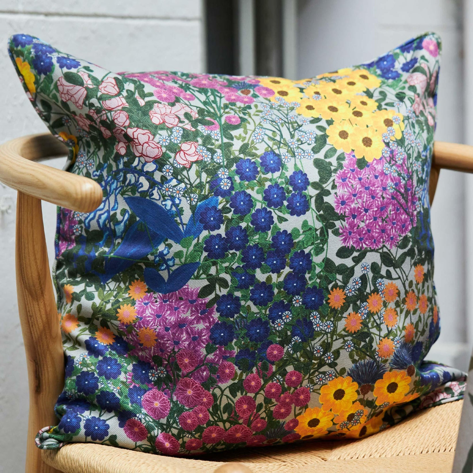 Square Pillow Cover Pré Fleuri – Sophie Williamson Design